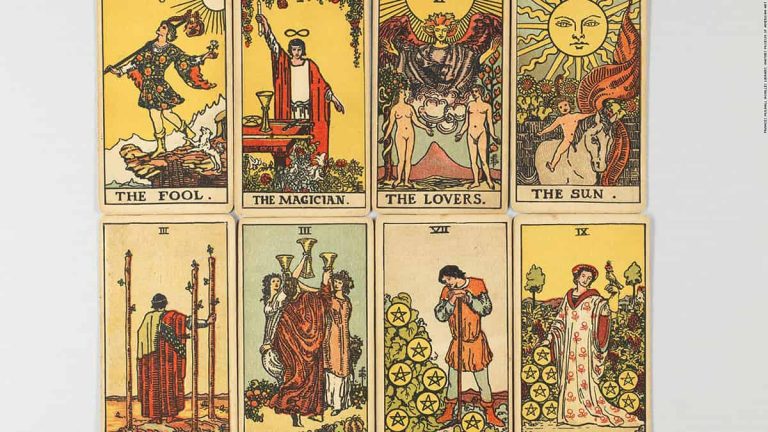 ไพ่ทาโรต์ Tarot Stories | ออกแบบ ตกแต่งภายใน by Bareo